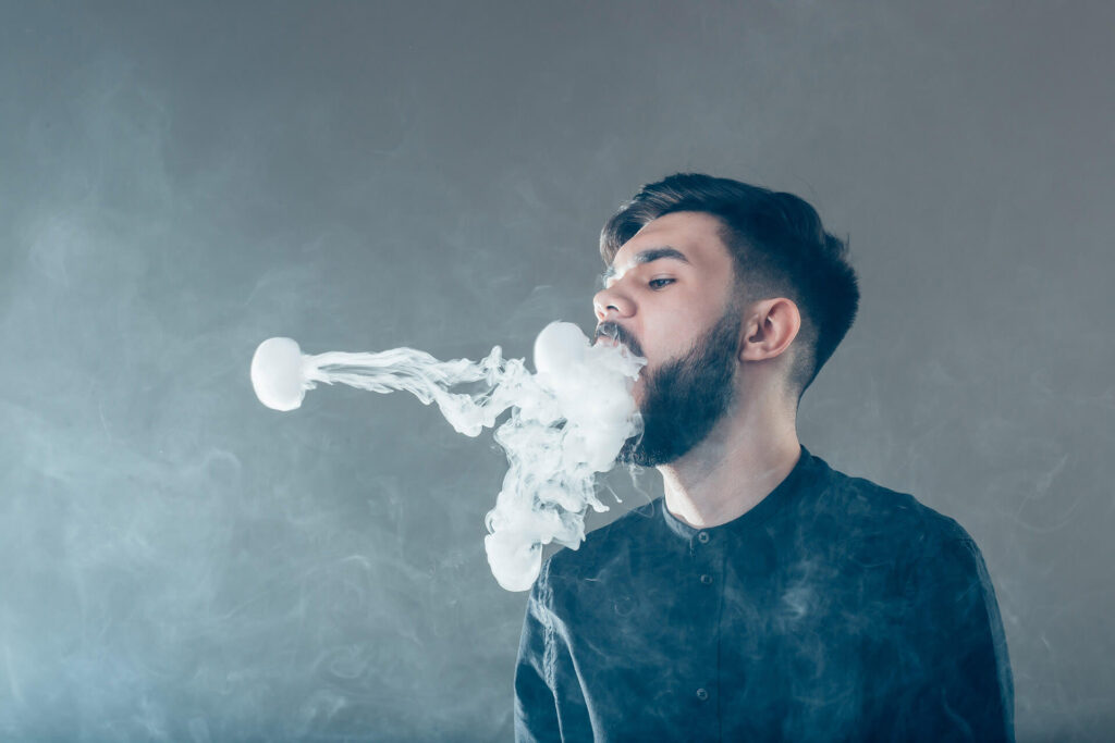 What Are The Most Popular Vape Tricks? - Vape Uno US